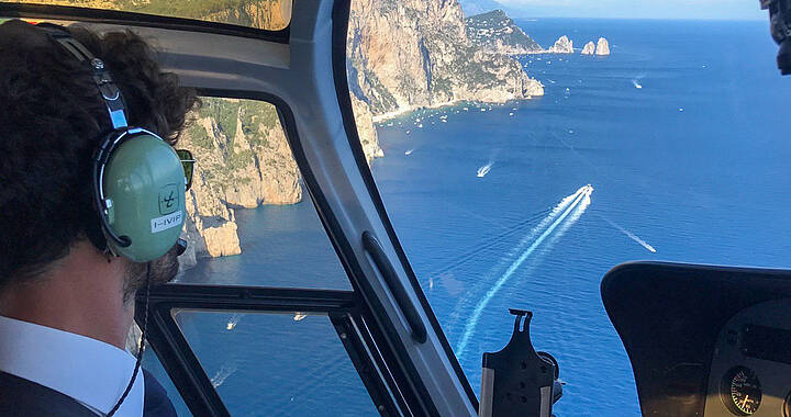 Helicopter transfers and tours for Capri and surroundin area